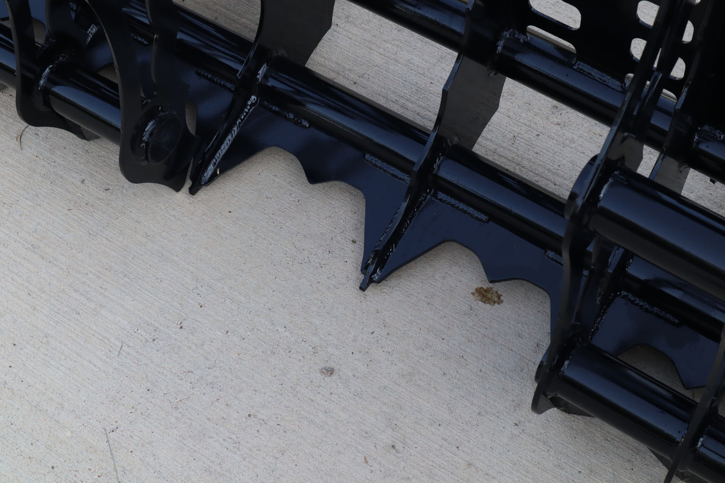 Stinger attachments Compact Clam Grapple (CCG) — Forestry Pro Supply