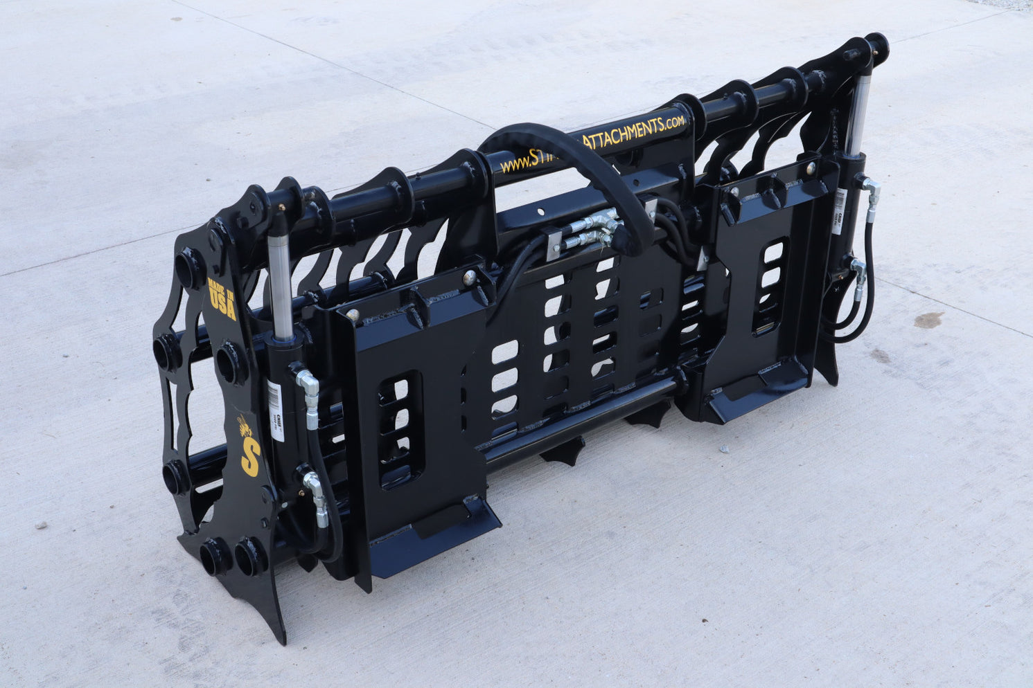 Stinger attachments Compact Clam Grapple (CCG) — Forestry Pro Supply